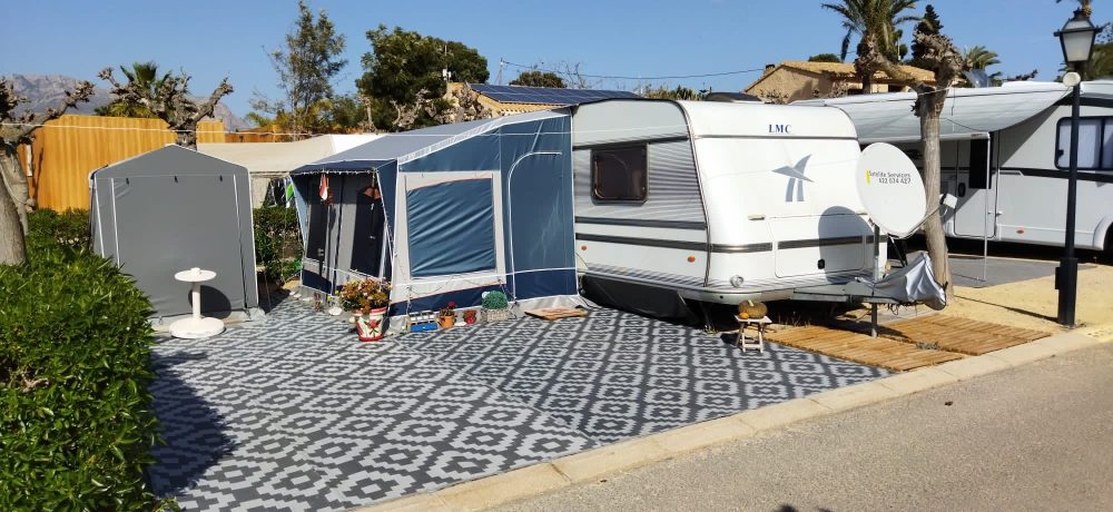 LMC Lord 610 Exquisit Touring Caravan & Awning For Sale On Camping ...