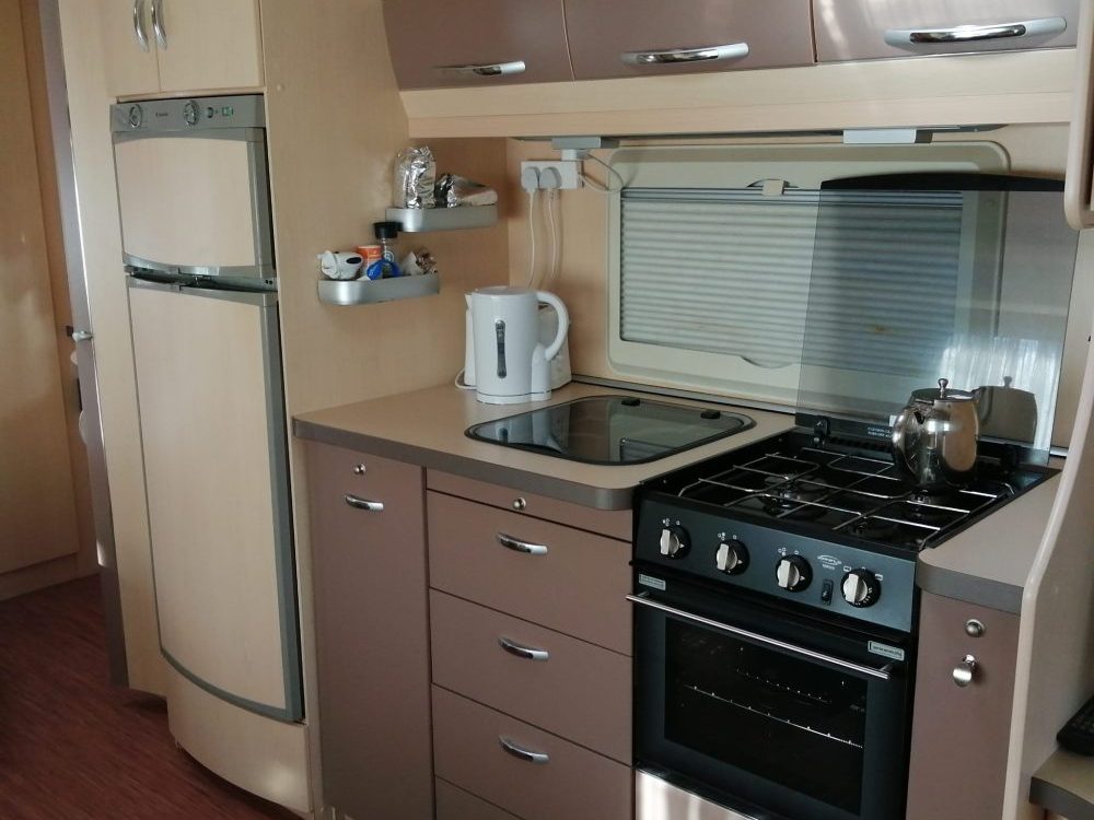 Hobby 645 VIP Touring Caravan For Sale In Benidorm £8,000 - Benidorm ...