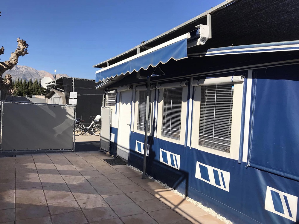 Caravan & Awning For Sale On Camping Villamar Campsite In Benidorm £ ...