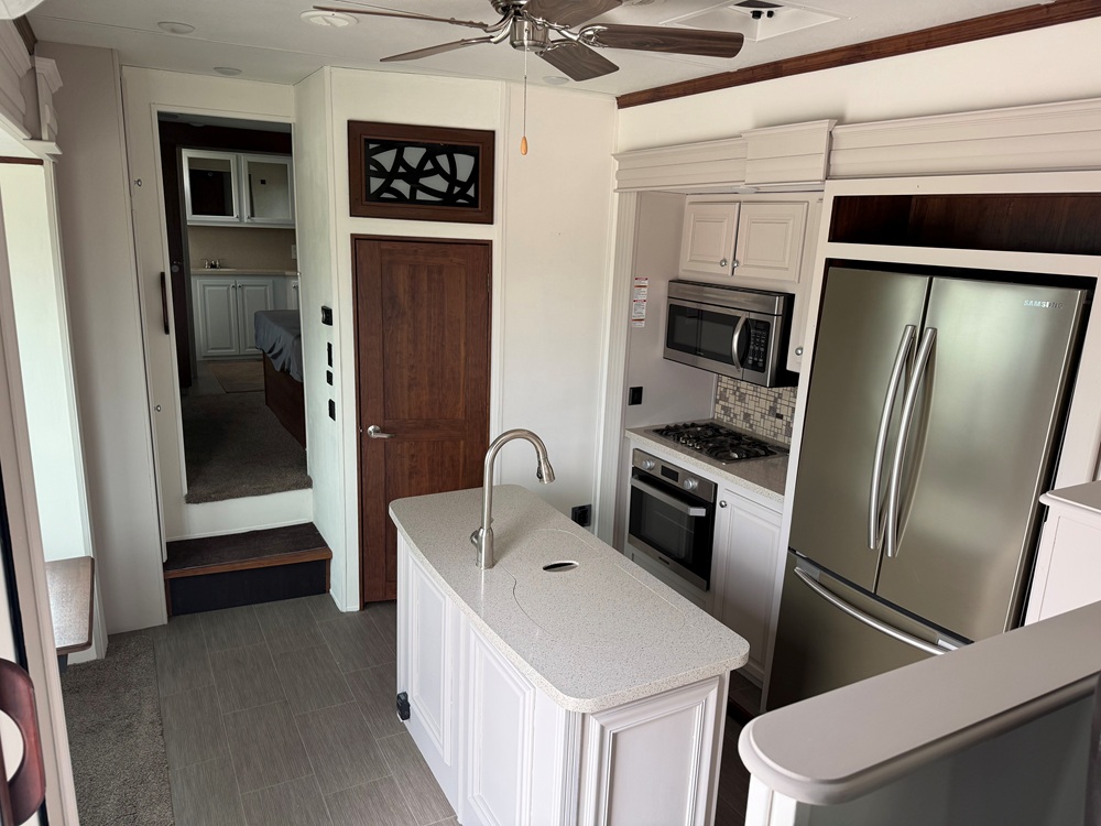Luxurious, Five Slide Out, Alpine Fifth Wheel For Sale In Catral, Costa ...
